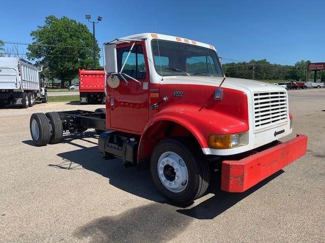 1998 International 4700 Single Axle Cab & Chassis Truck - Navistar ...