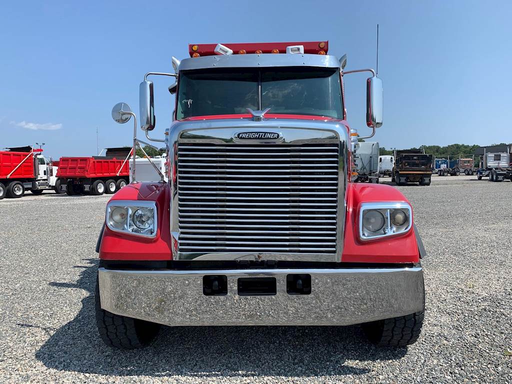 2014 Freightliner Dump Trucks