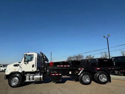 2018 Freightliner 114SD Roll Off Truck - Detroit, 525HP, 6 Speed ...