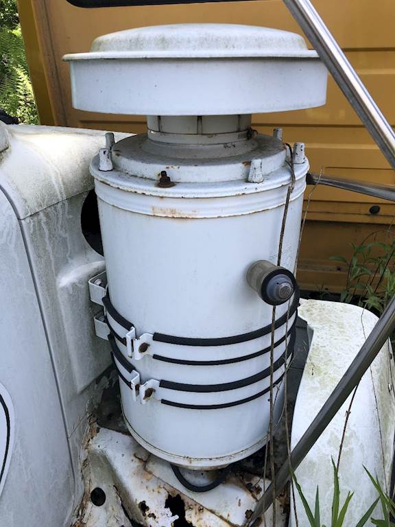 1994 Mack R Model Air Cleaner / Air Filter Housing For Sale | Archbald ...