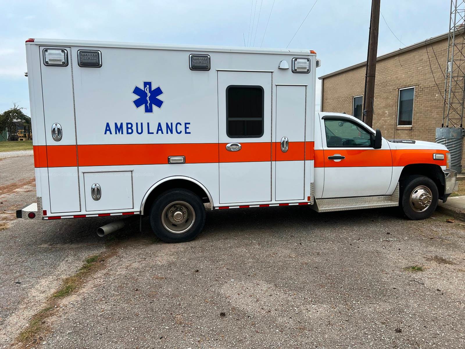 2013 Chevrolet SILVERADO 3500 HEAVY DUTY Ambulance For Sale | Trenton ...
