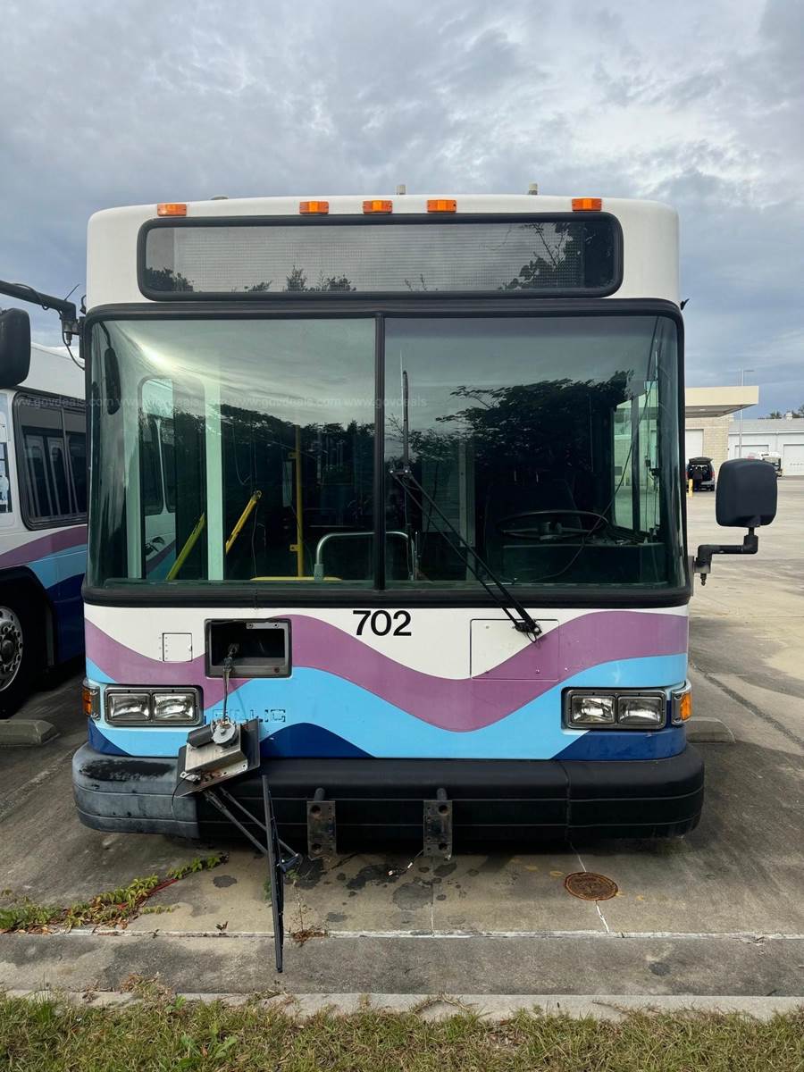 5 Lots: Gillig Low Floor Buses (2010 & 2007) For Sale, 375,831 Miles ...