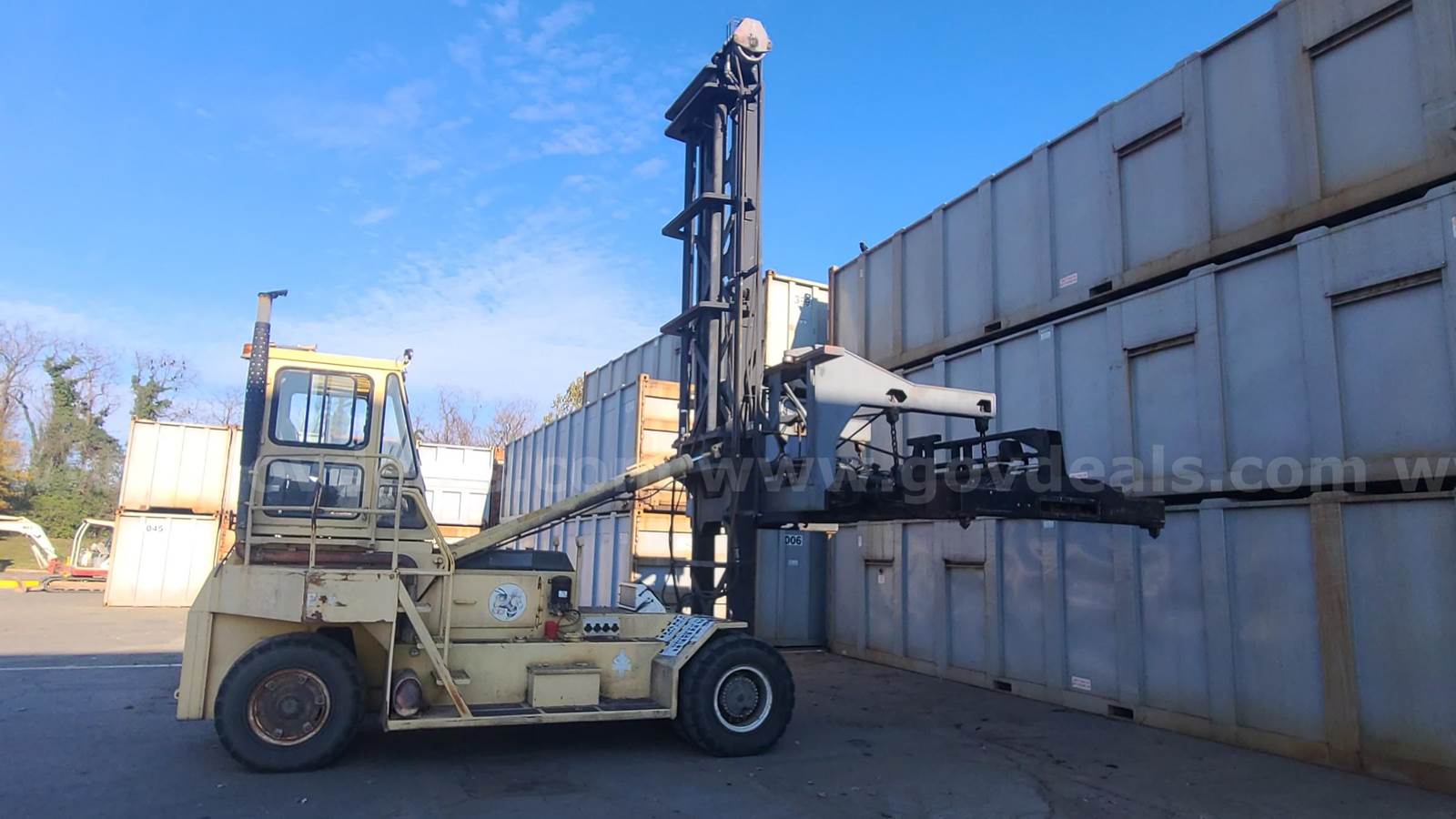 1995 Taylor TECDS-150H Container Handler / Side Loader For Sale, 4,670 ...