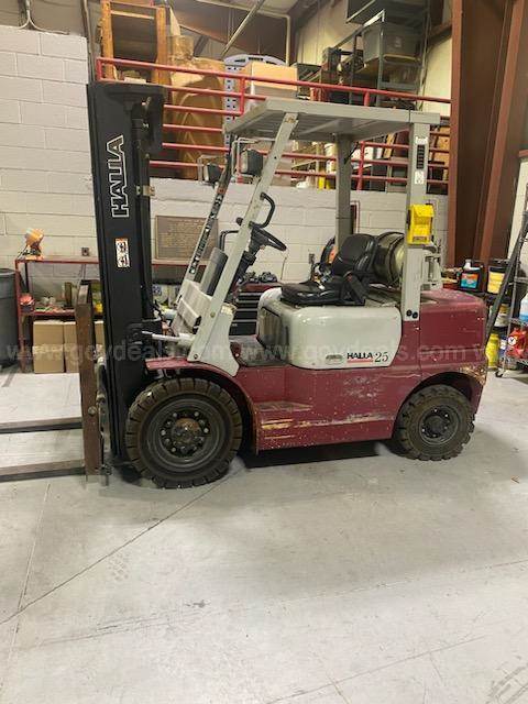USED-Halla 25 forklift with Propane Side Shift For Sale | West Columbia ...