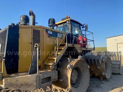 2019 Caterpillar 826K Landfill Compactor For Sale, 9,504 Hours | Tracy ...
