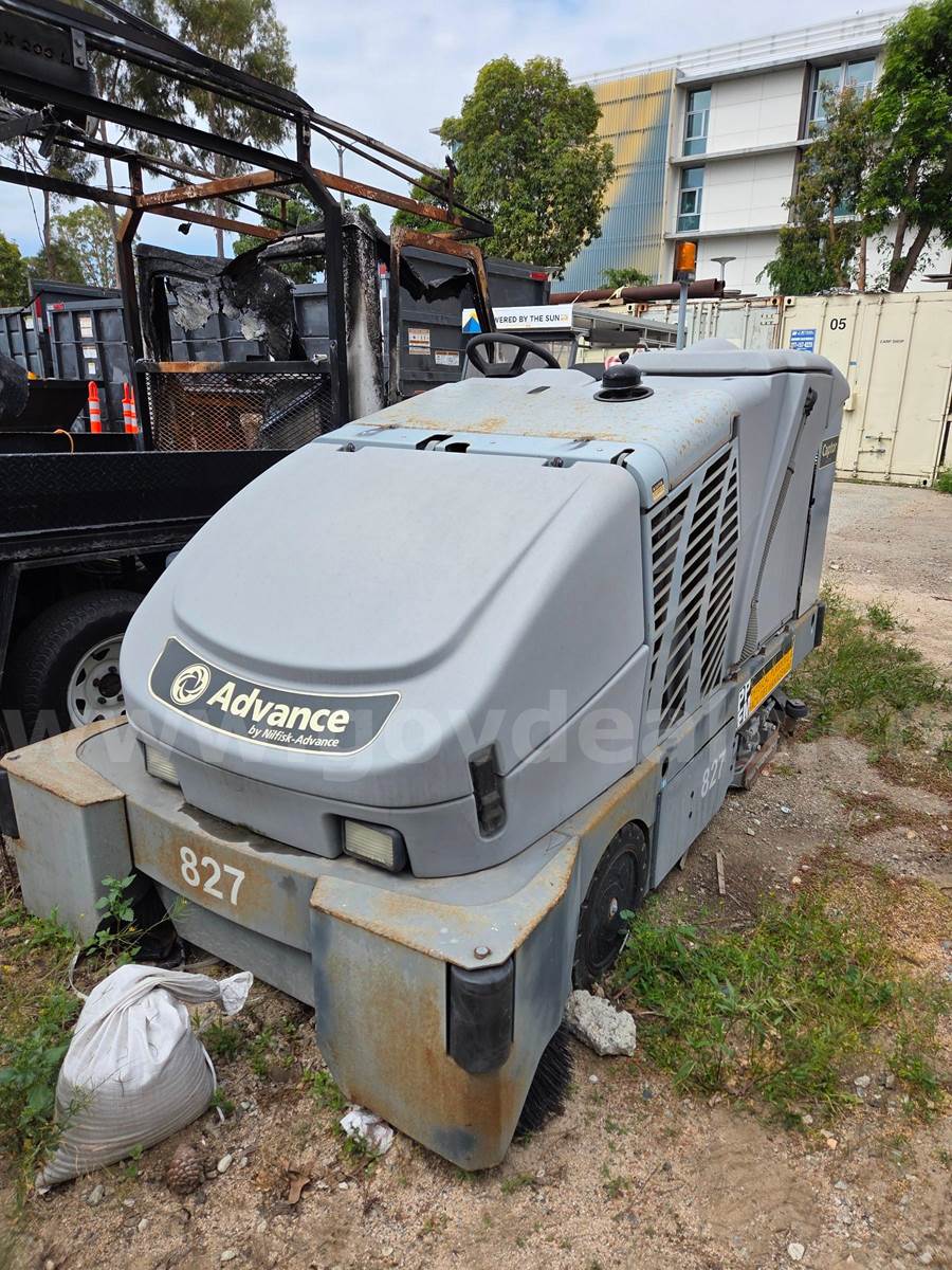 2011 Advance Captor 4800 AXP Floor Sweeper/Scrubber For Sale | Long ...