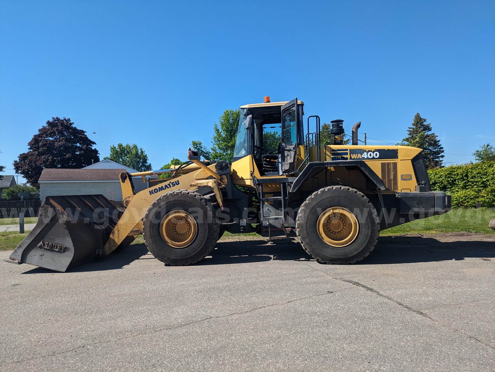 Early 2000's Komatsu WA400 Wheel Loader For Sale, 9,276 Hours ...