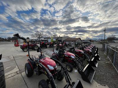 Yanmar SA325 Tractor & Loader w/ Dual Rear Hydraulic Remotes - 2024 ...