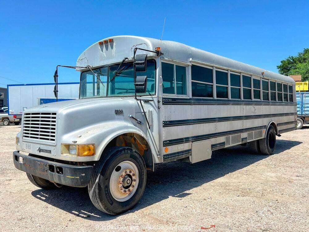 1998 Thomas Built Buses 3800 School Bus 12-Row 70 Passenger Navistar ...