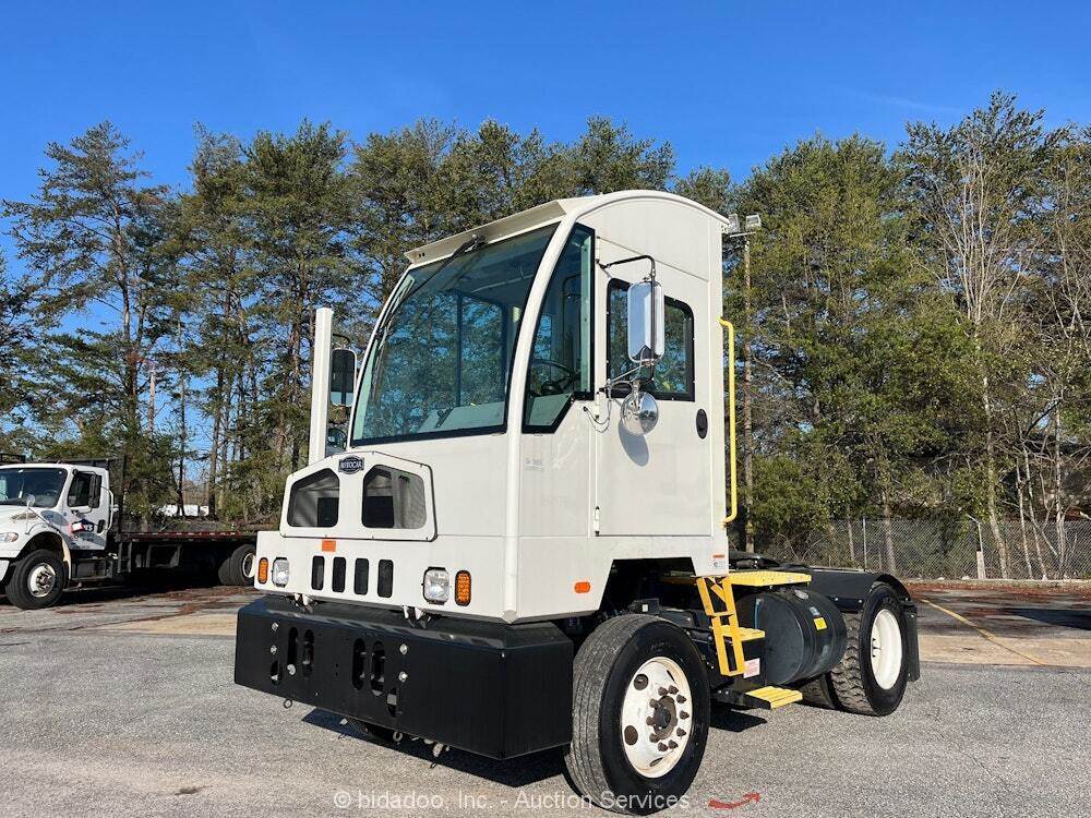 2020 Autocar XSpotter Yard Terminal Tractor Intermodal Truck A/T ...