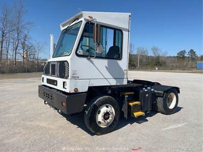 2017 Capacity Sabre-5 Semi Yard Dog Terminal Spotter Truck Cummins A/T ...