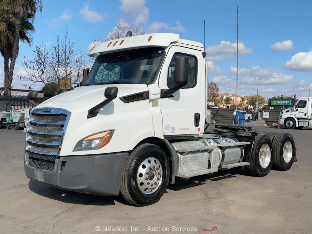 2018 Freightliner CASCADIA T/A Truck Tractor 5th Wheel PTO Wet Kit DD13 ...