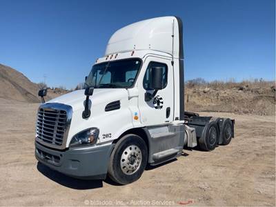 2020 Freightliner Cascadia T/A Day Cab Truck Tractor Detroit DD13 A/T ...