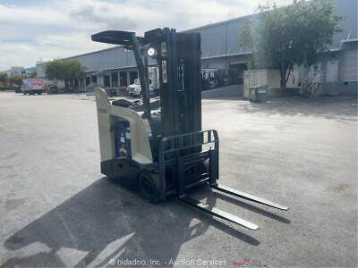 2015 Crown RC5535-30 3,000Lb Electric Lift Truck Stand-Up Forklift ...