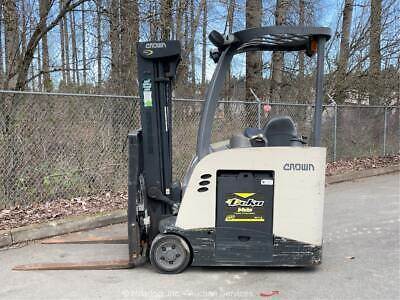 2011 Crown RC5545-40 4,000 LB Electric Stand Up Forklift Lift Truck 36V ...