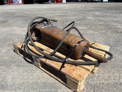 Volvo Quick Connect Hydraulic Breaker Hammer Excavator Attachment For ...