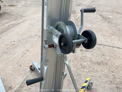 2022 Sumner 2118 18' Portable Material Lift Hoist 650 lbs Capacity ...
