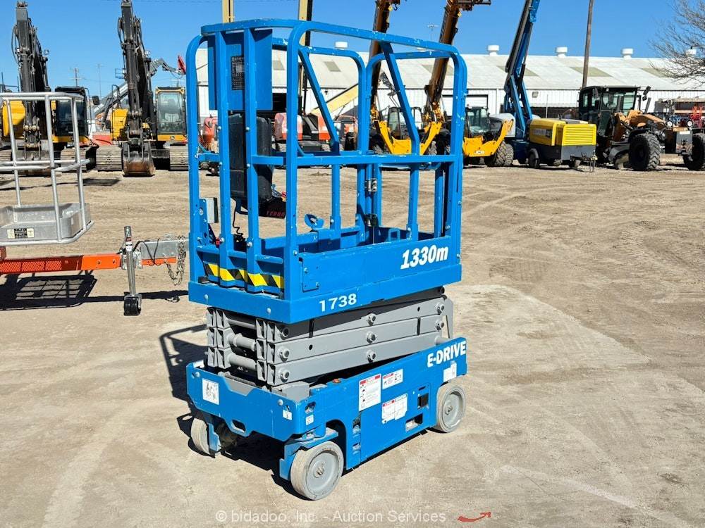 2020 Genie GS-1330m 13' Electric Scissor Lift Man Aerial Work Platform ...