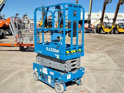 2020 Genie GS-1330m 13' Electric Scissor Lift Man Aerial Work Platform ...