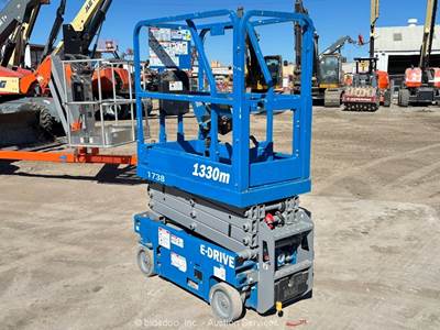 2020 Genie GS-1330m 13' Electric Scissor Lift Man Aerial Work Platform ...