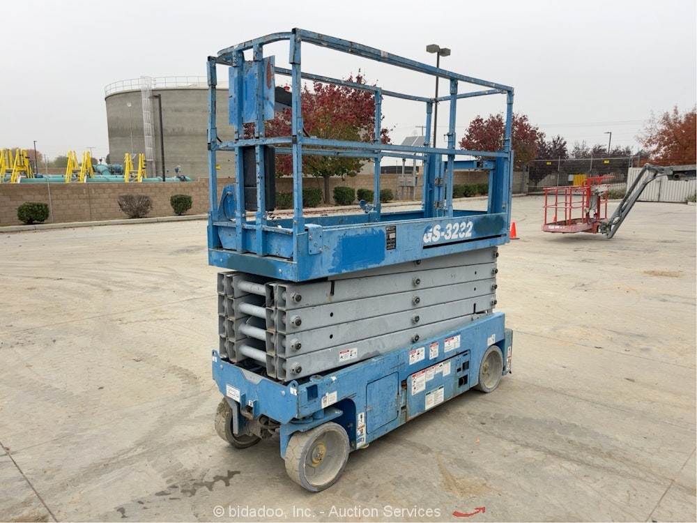 2016 Genie GS-3232 32' Electric Scissor Lift Man Aerial Platform ...