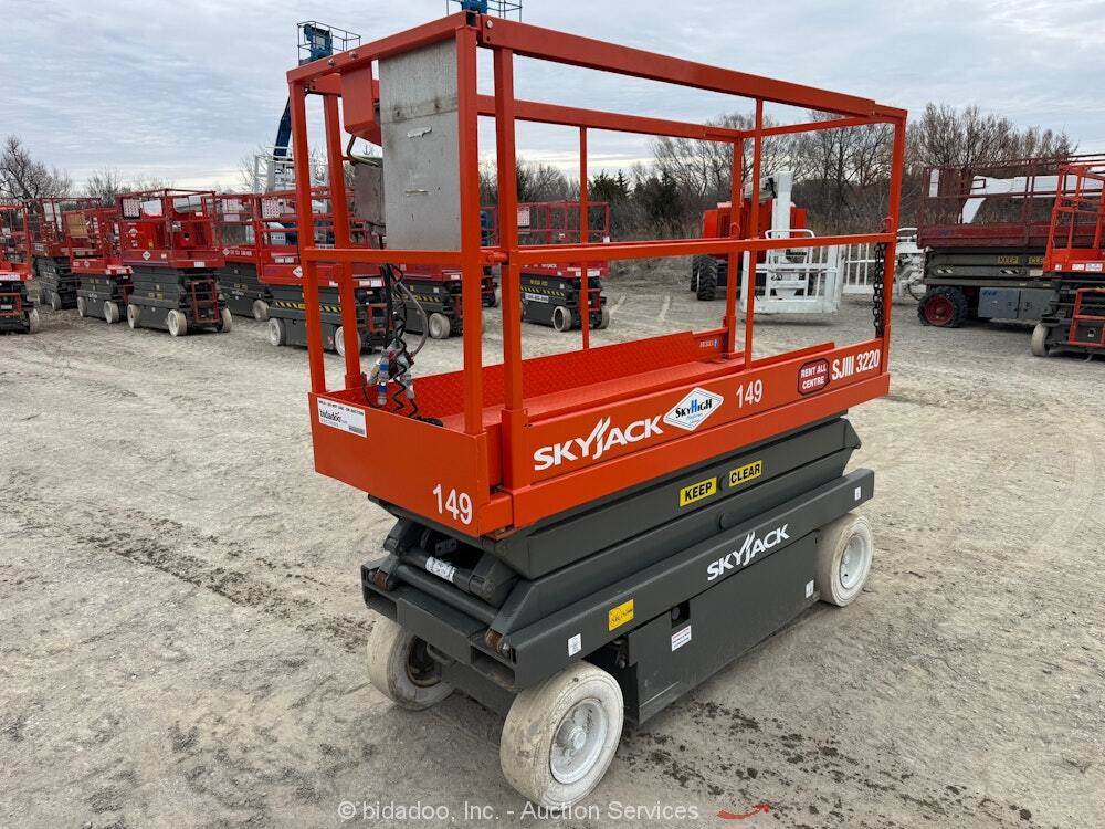 1996 Skyjack SJ-3220 20' Electric Scissor Lift Man Aerial Work Platform ...