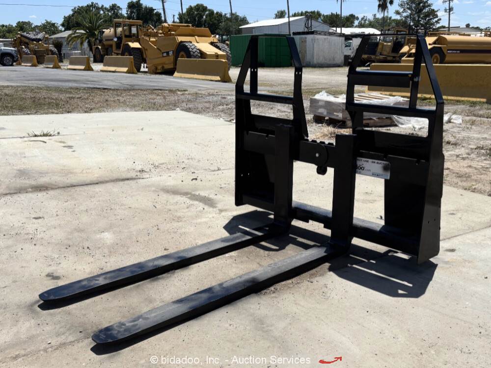 AGT SSCPF48-4400-WFF Adjustable Pallet Forks Skid Steer Attachment ...