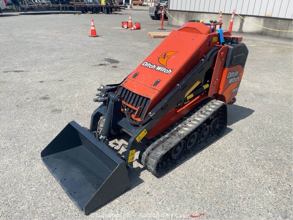 2018 Ditch Witch SK800 Ride On Skid Steer Track Loader Crawler Q/C Hyd ...