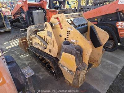 2023 Vermeer S925TX Stand On Skid Steer Track Loader Crawler Forks ...