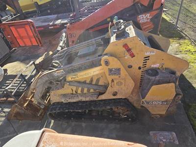 2023 Vermeer S925TX Stand On Skid Steer Track Loader Crawler Forks ...