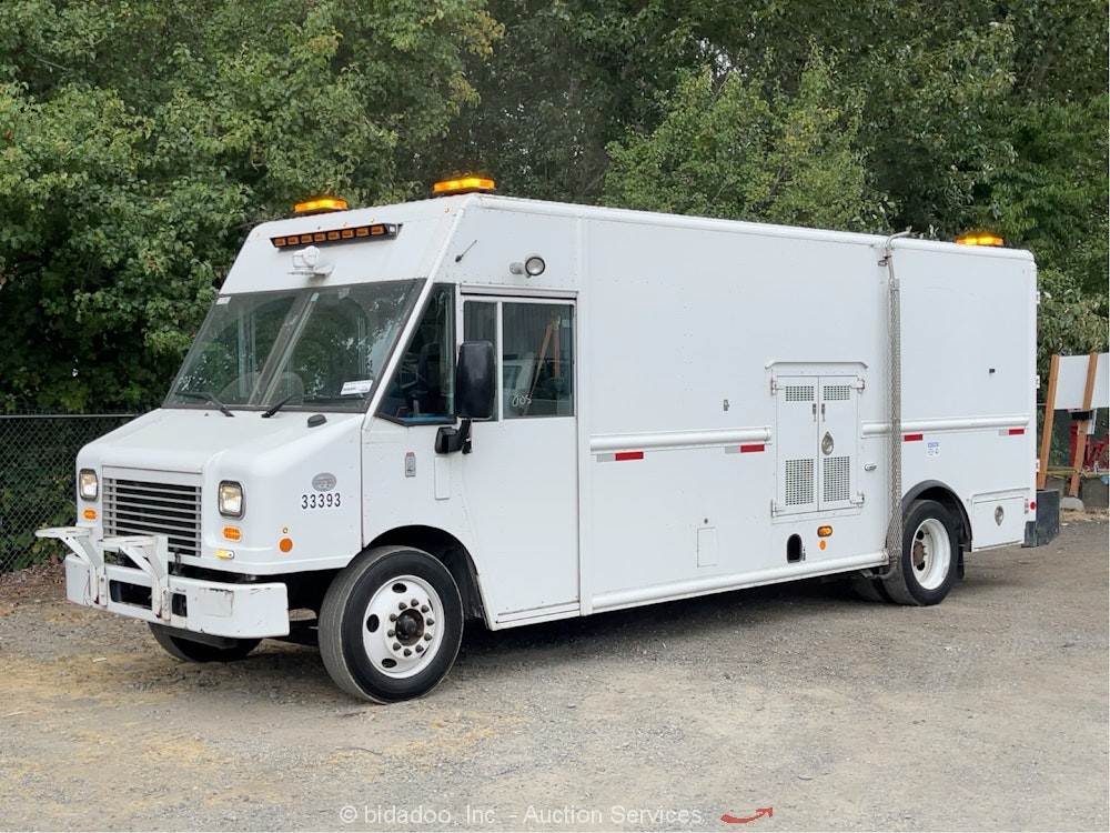 2011 International MT55 Utility Step Van Box Truck Cummins A/T bidadoo ...