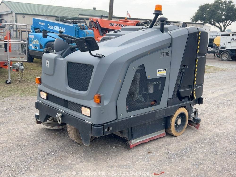 2021 Karcher B 300 I LPG Ride-On Floor Sweeper Scrubber Broom Vacuum ...