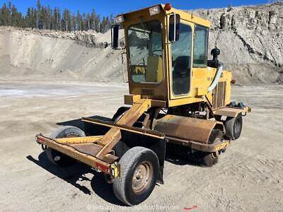 1998 Rosco RB48 96” Ride-On Broom Hydraulic Street Sweeper Cummins ...