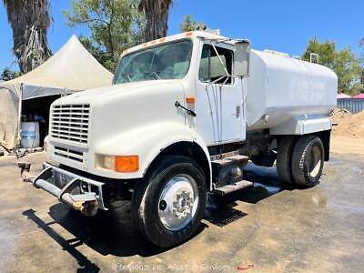 1995 International Navistar 8100 2,000 Gallon S/A 6-Sprayer Water Truck ...