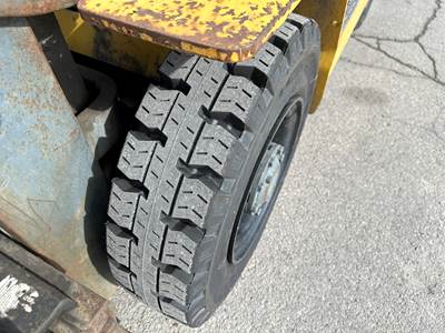 Warehouse Forklift 5,000 LB 3 Stage Sideshift 15' 8" Lift LPG Komatsu ...