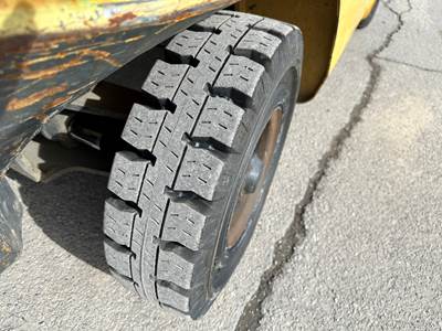 Warehouse Forklift 5,000 LB 3 Stage Sideshift 15' 8" Lift LPG Komatsu ...