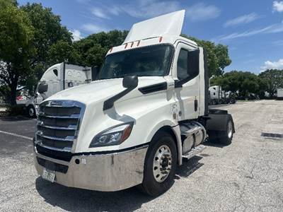 2019 Freightliner Cascadia 126 Single Axle Day Cab Truck - 435HP, 12 ...