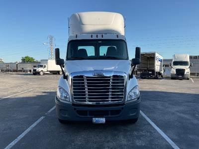 2018 Freightliner X11364ST Day Cab Truck - 450HP, 12 Speed Automatic ...