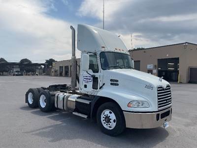 Trucks - Sleeper Semi Trucks, Delivery / Moving / Straight / Box Trucks ...