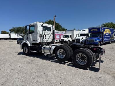 2023 Volvo VNR62300 Single Axle Day Cab Truck - 455HP, 12 Speed ...
