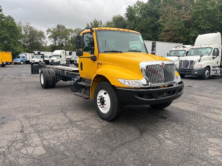 2020 International MV607 Box Truck - 220HP, 7 Speed Automatic For Sale ...