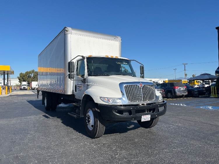 2020 International MV607 24 ft Box Truck - 220HP, 7 Speed Automatic ...