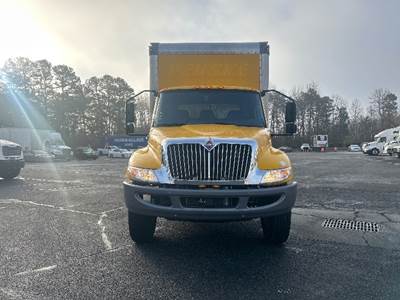 2021 International MV607 Box Truck - 220HP, 6 Speed Automatic, Roll up ...
