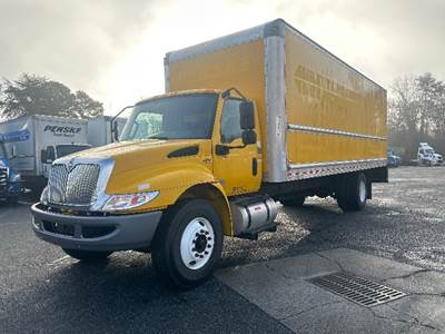 2021 International MV607 Box Truck - 220HP, 6 Speed Automatic, Roll up ...