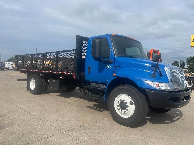 2020 International MV607 20 ft Flatbed Truck - 220HP, 7 Speed Automatic ...