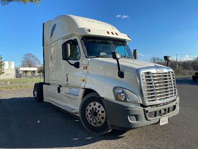2018 Freightliner Cascadia 125 Single Axle Sleeper Semi Truck - 72 ...