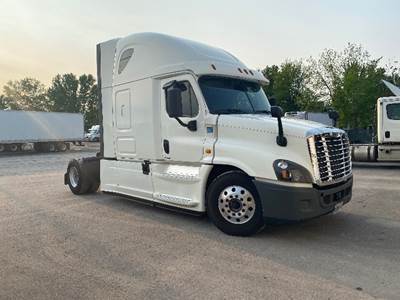 Single Axle Sleeper Semi Trucks For Sale | MyLittleSalesman.com