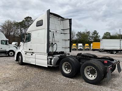 2018 Volvo VNL64670 Sleeper Semi Truck - 61" Integral Sleeper, 455HP ...