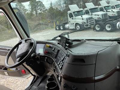 2018 Volvo VNL64670 Sleeper Semi Truck - 61" Integral Sleeper, 455HP ...