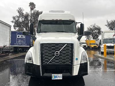 2023 Volvo VNL64760 Sleeper Semi Truck - 70" Integral Sleeper, 455HP ...